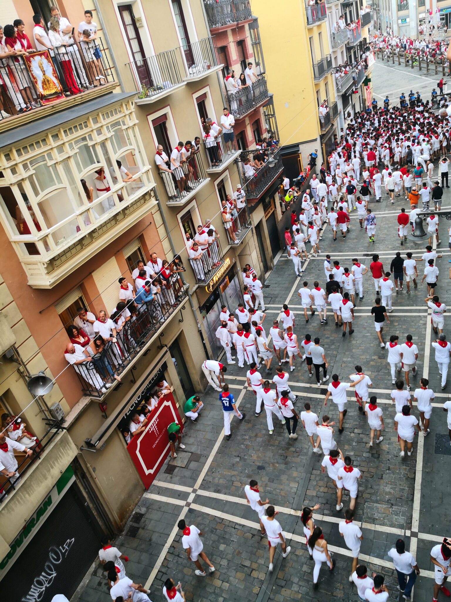 El encierro de Pamplona – Rincón de las Buenas Costumbres